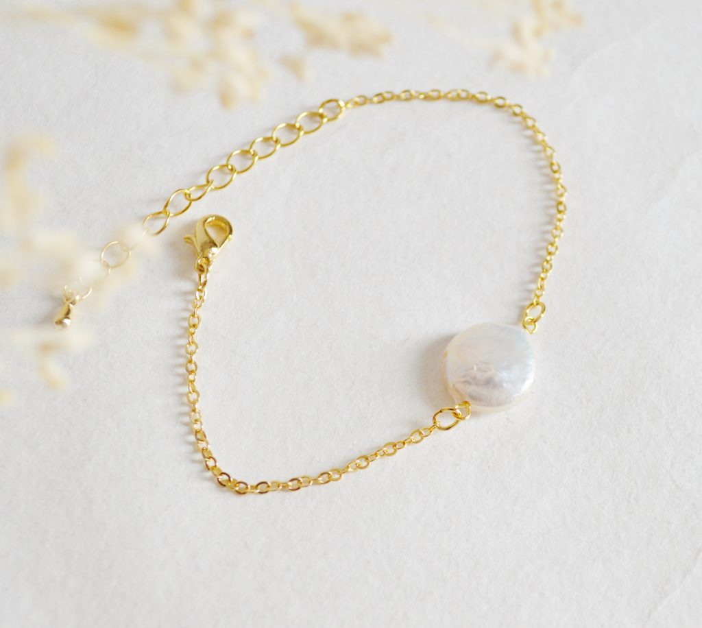 Bracelet fin à perle d'eau douce - bijou minimaliste et chic Cérémonie ...